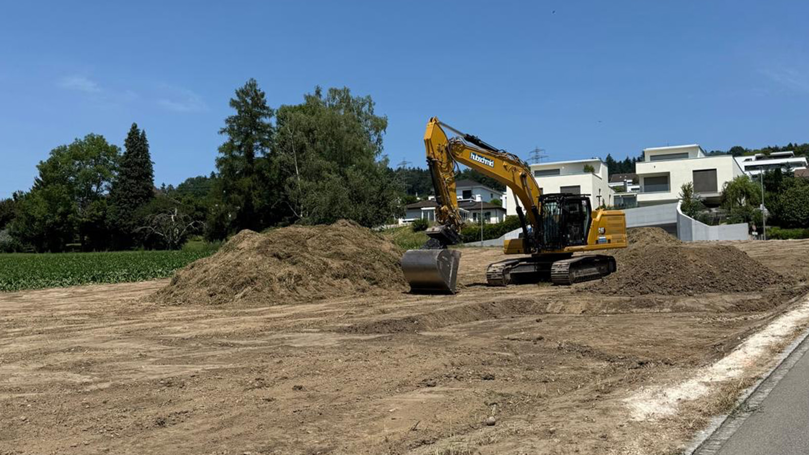 Spatenstich für das Projekt «LIORA» mit sechs Einfamilienhäusern in ...